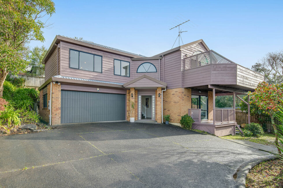 2/13 Greenridge Court, Glenfield - David Ding Real Estate
